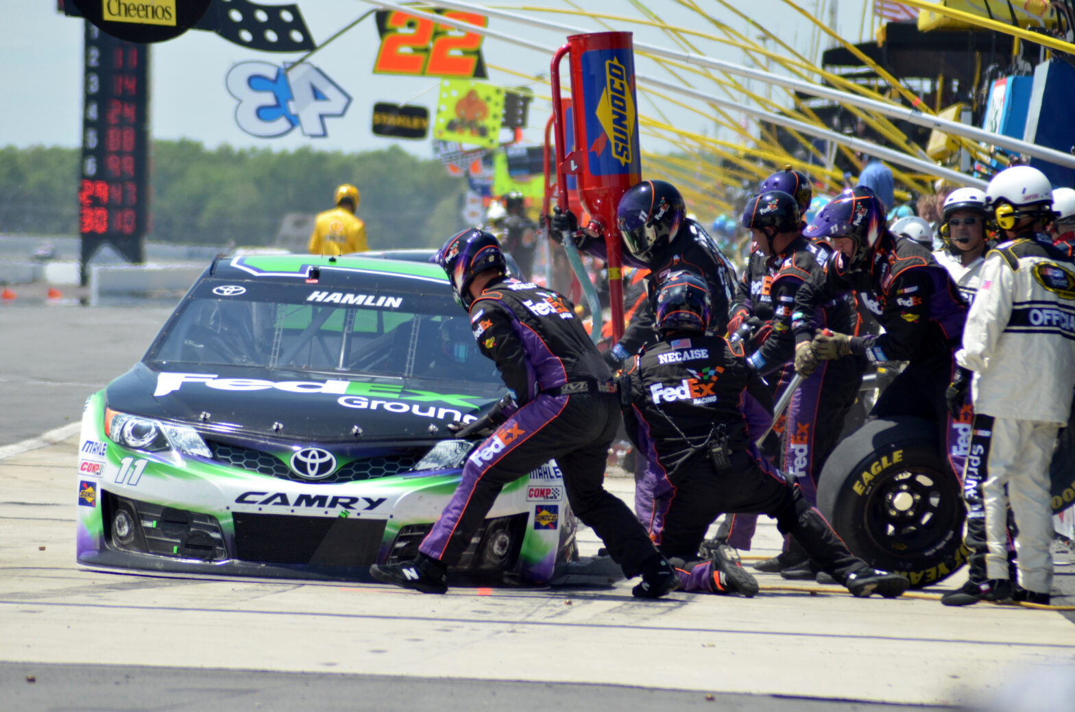 How To Avoid Going Around In Circles Betting NASCAR